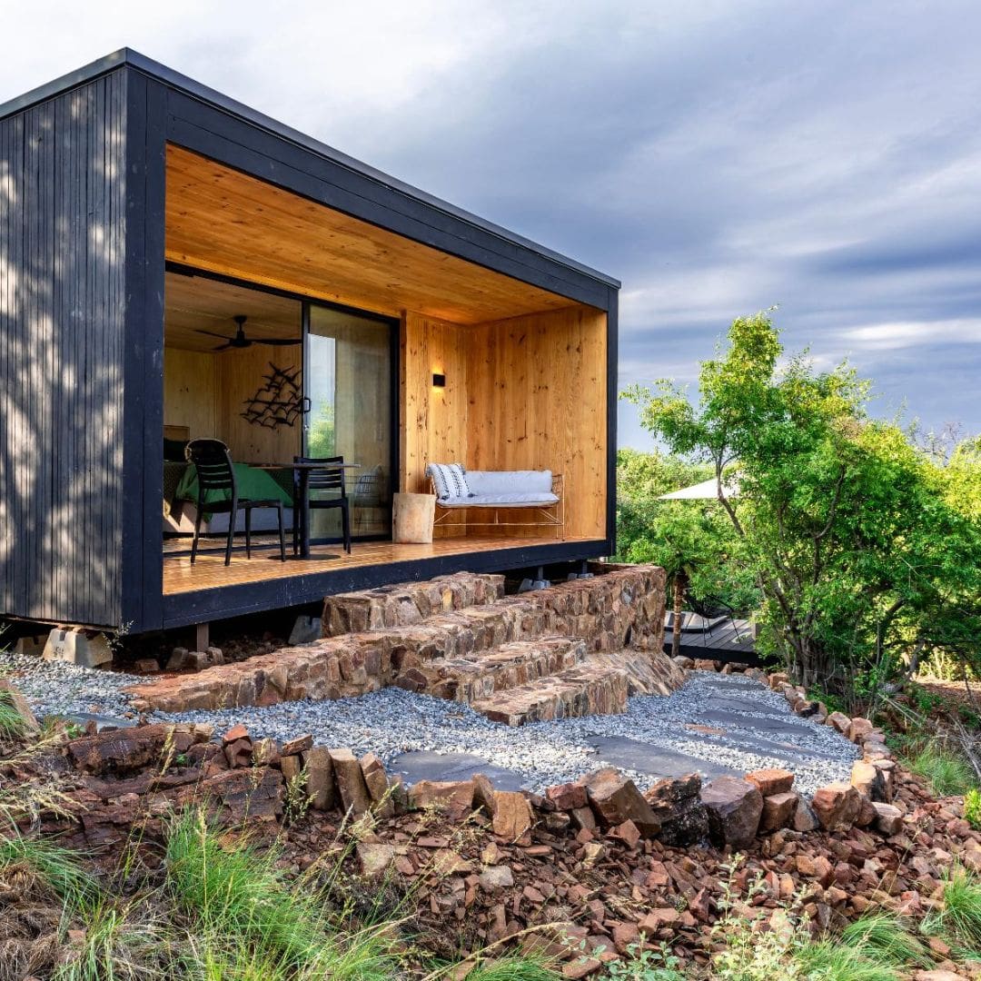 Romantic Pods for a Lovers' Retreat - Hello Lifestyle Magazine