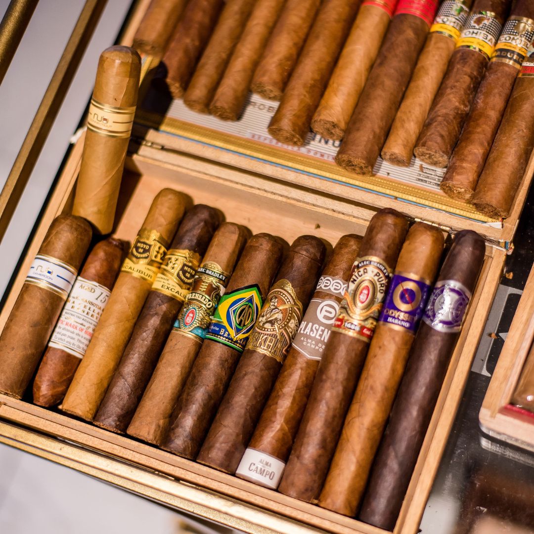 Cigar Lounges: Sophisticated Gentleman's Venues - Hello Lifestyle Magazine