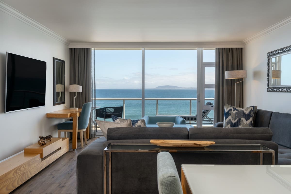 Radisson Blu Hotel Waterfront Cape Town - Hello Lifestyle Mag