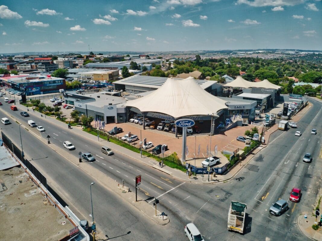 Family-style Service at Eagle Corner on Corlett Drive - Hello Lifestyle ...