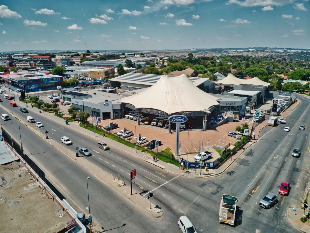 Family-style Service at Eagle Corner on Corlett Drive - Hello Lifestyle ...